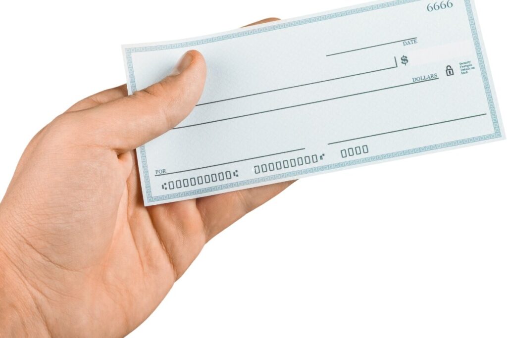 Saiba como evitar cheques sem fundo e evitar inadimplência - UP Consultas